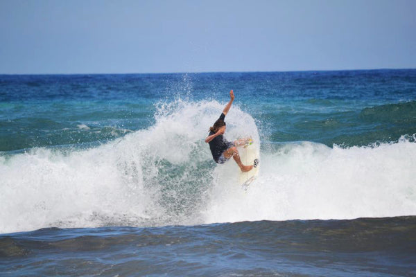 Alex Maniatis Hits Crete – Cohete Surfboards